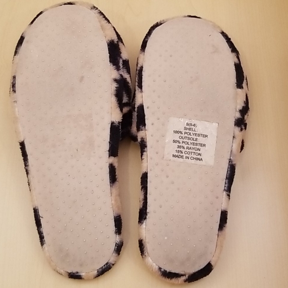 Soma | Shoes | Soma Leopard Slipper | Poshmark